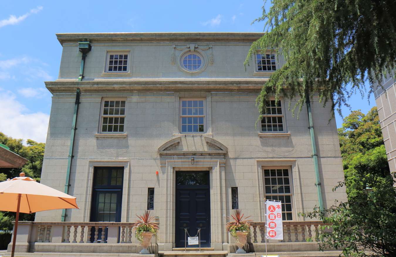 Revealing the Abundance of Hidden Gems for Tourists to Discover and ...