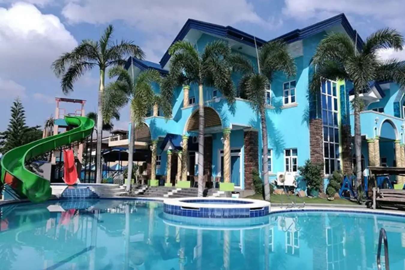 🏘️ Affordable Staycation Bliss: Tanay's Best Budget-Friendly Spots