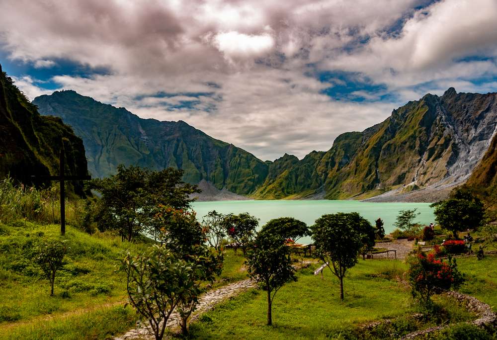 The Best Must-See Tourist Destinations in Tarlac, Philippines