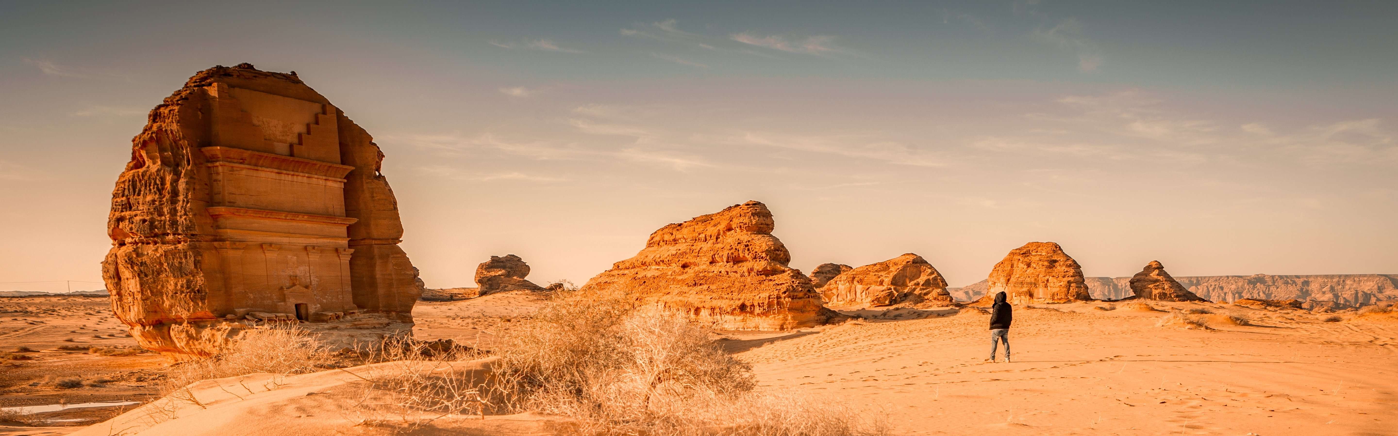 13 Dos and Don'ts in Saudi Arabia: A Guide to Cultural Etiquette