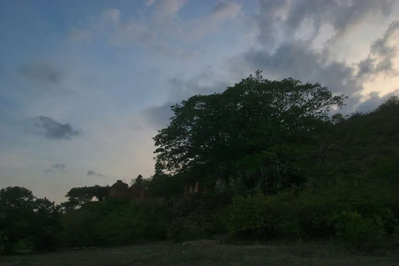 Tháp Po Dam – cụm đền tháp Champa đặc biệt ở Bình Thuận