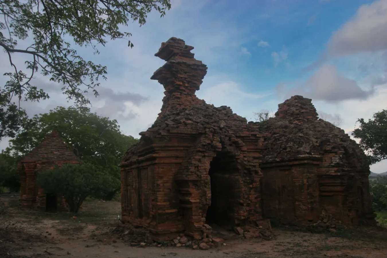 Tháp Po Dam – cụm đền tháp Champa đặc biệt ở Bình Thuận