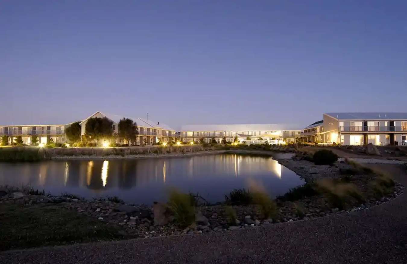 Enjoy the Beauty of the Sea and Sand at Williamstown Beach