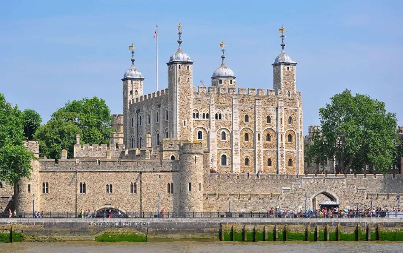 Tháp London - Top những địa điểm tham quan tại Anh không nên bỏ lỡ