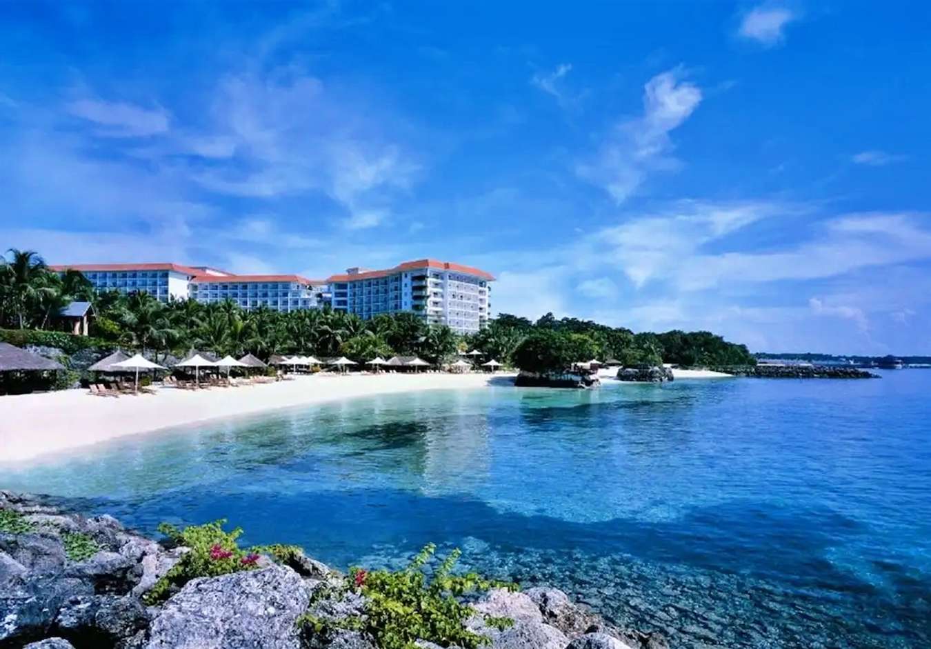 Beachfront Bliss : Top 6 Luxurious Beachfront Resorts in Cebu