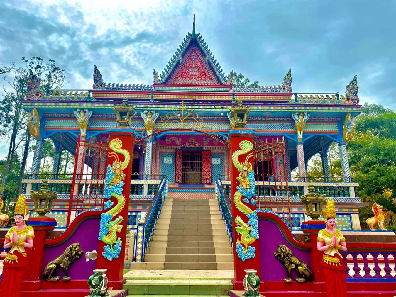 Chùa Chén Kiểu: ngôi chùa độc đáo ở Sóc Trăng