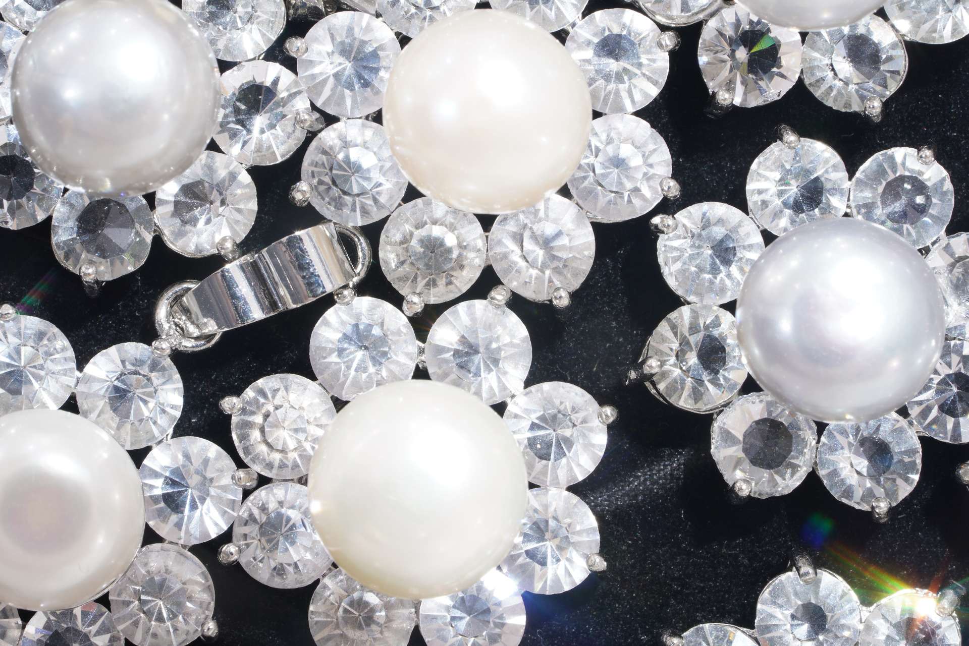 Pearls Shopping Guide: What You Need to Know Before Buying Pearls in Sabah