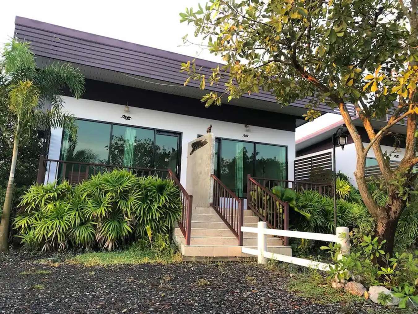 8 ที่พักนครนายกราคาถูก แบงค์พันมีทอน