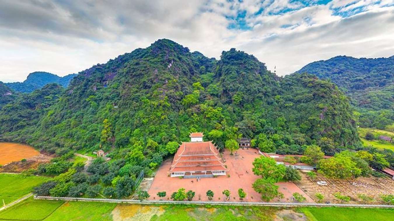 Đầm Đa Hoà Bình - kiệt tác độc đáo của tạo hóa