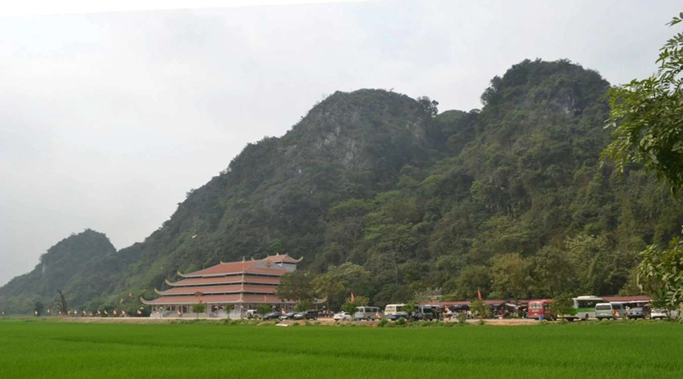 Đầm Đa Hoà Bình - kiệt tác độc đáo của tạo hóa