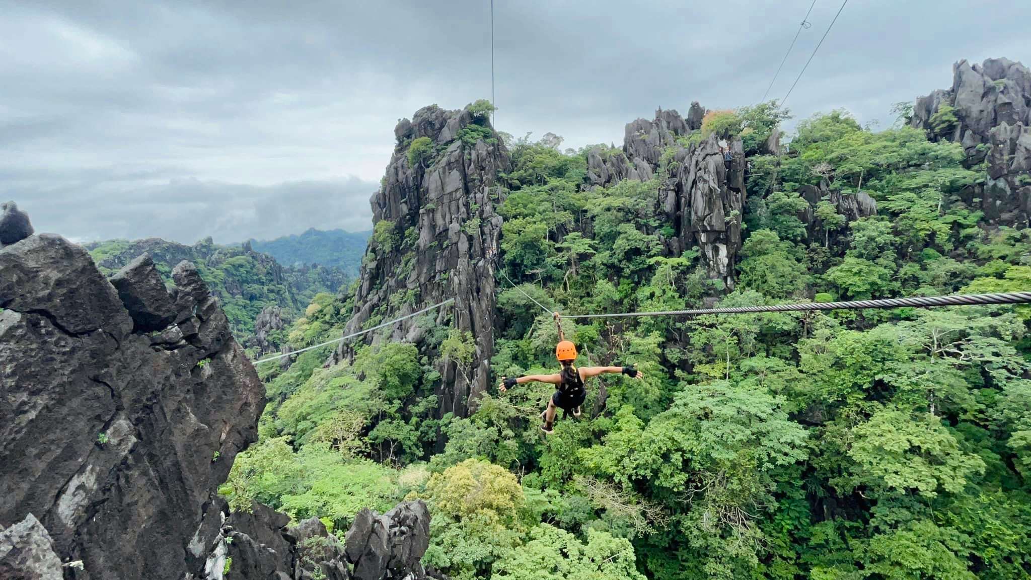 Trải nghiệm The Rock Viewpoint - Cao nguyên đá trên đất nước Lào