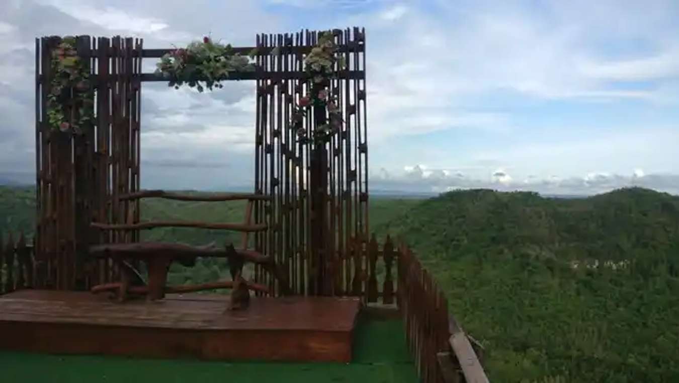 8 Tempat Prewedding di Jogja Anti-ribet, Cuma di Hotel!