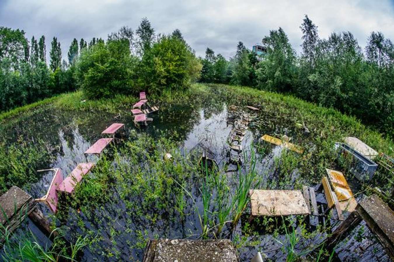 10 World’s Largest Abandoned Theme Park