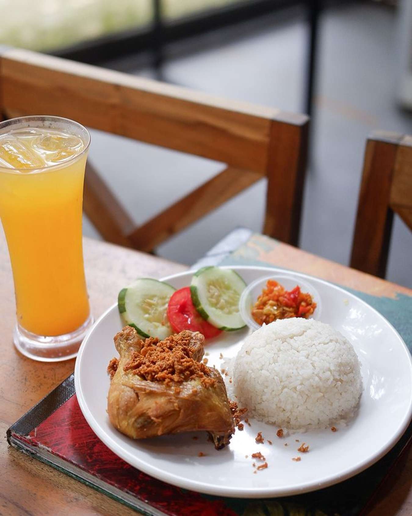 8 Cafe 24 Jam Di Medan yang Paling Asyik!