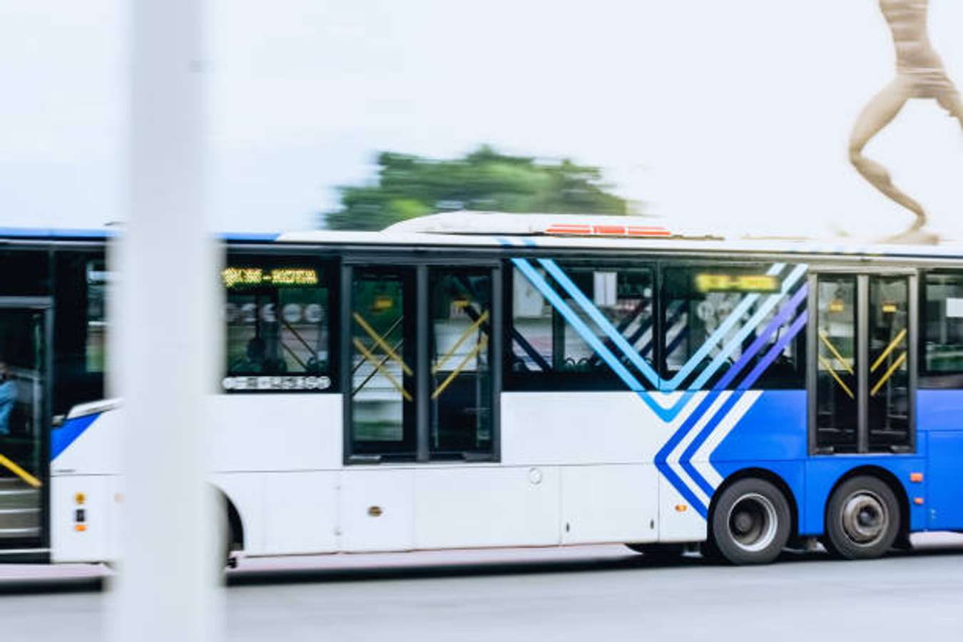 Nongkrong di 8 Tempat Ini dengan Naik TJ Rute 13C