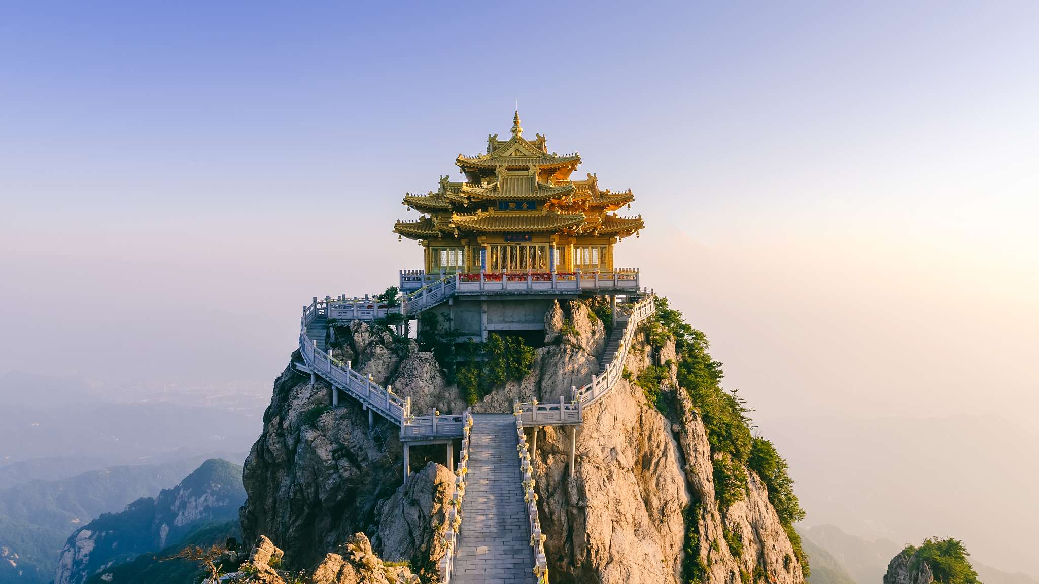 Manila LRT-1 Guide to Routes, Fares, and Tips