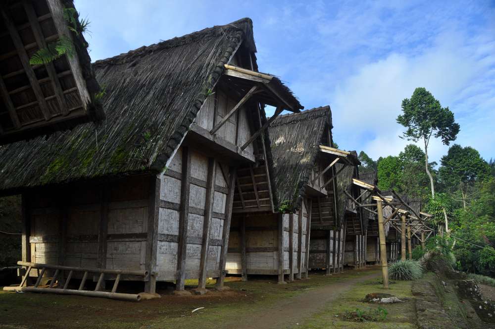 Inilah Jenis Rumah Adat Jawa Barat yang Wajib Kamu Kenali, Belajar Yuk!