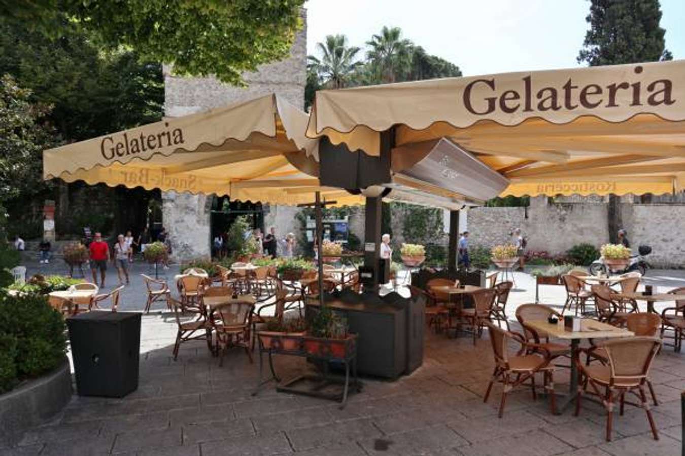 20 Best Restaurants in Bangsar for Food Enthusiasts!