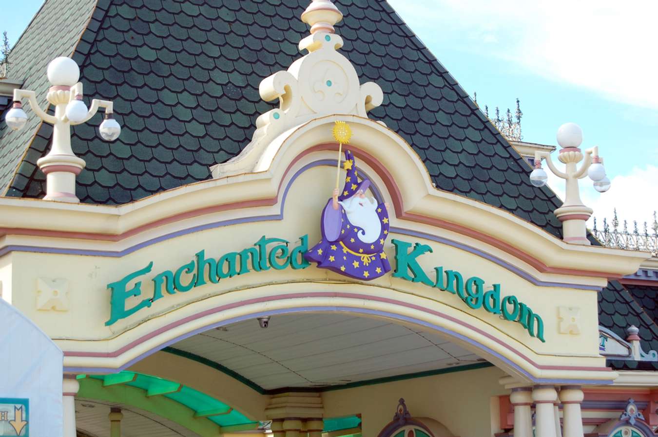 Thrills and Adventures: Exploring the Exciting Theme Parks of Manila