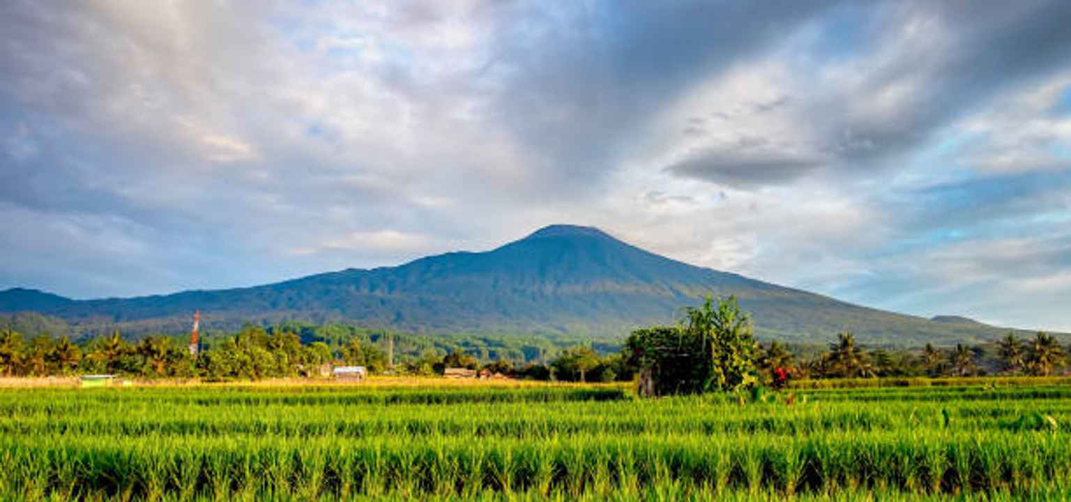 Pemandian Air Panas Guci: Wisata di Kaki Gunung Slamet
