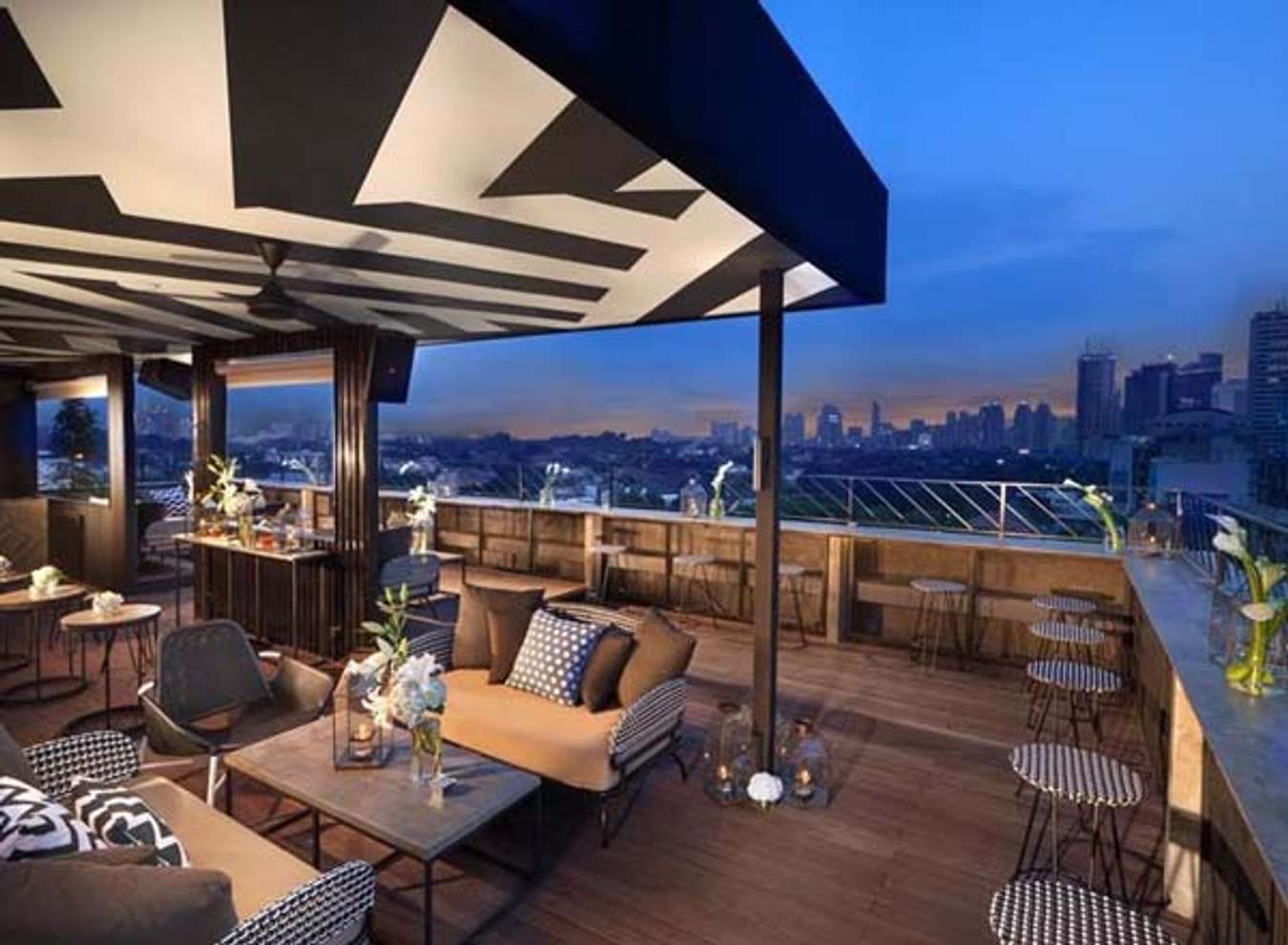 10 Cafe Rooftop di Jakarta Pusat, Lihat City View dari Ketinggian