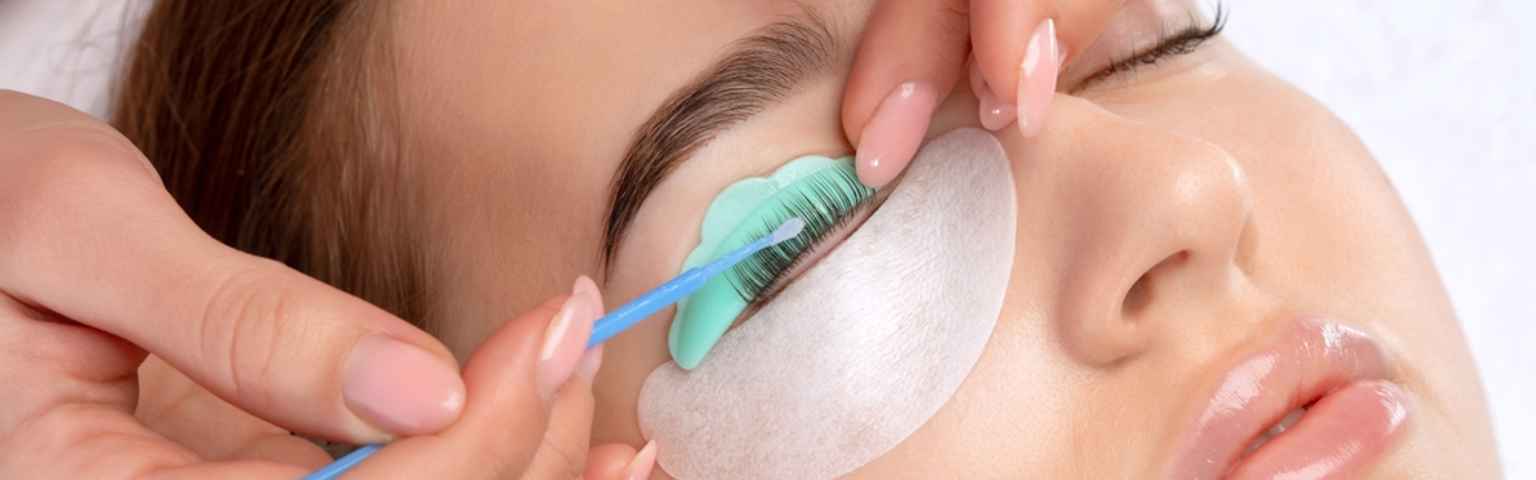 Mengenal Lash Lift & Perawatannya Agar Tetap Terlihat Lentik Mengenal Lash Lift & Perawatannya Agar Tetap Terlihat Lentik