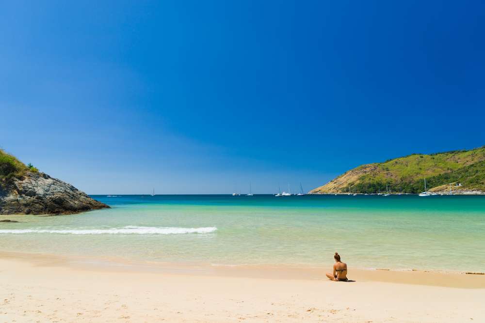 9 Pantai di Thailand yang Pemandangannya Cantik dan Menawan