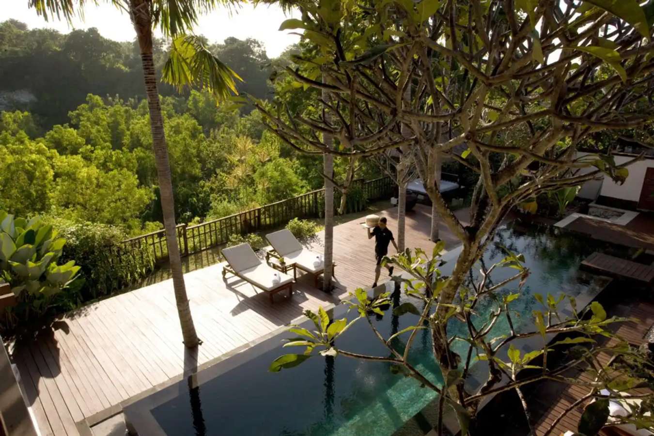 Complete Guide to The Best Resorts in Jimbaran, Bali