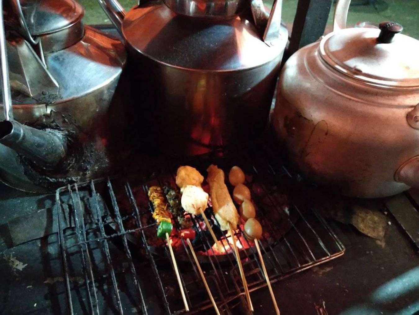 15 Rekomendasi Angkringan Bogor dengan Sentuhan Jawa di Kota Hujan