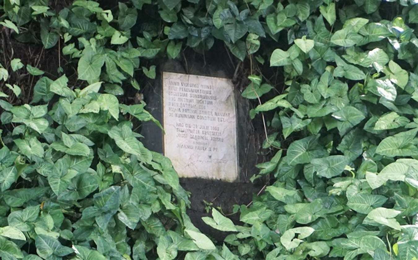 Gua Maria Kuningan, Destinasi Wisata Religi di Desa Cisantana, Kuningan