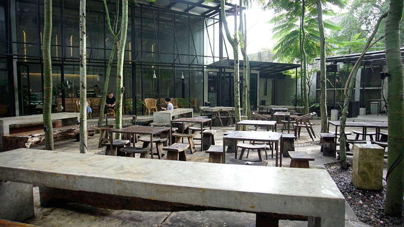 10 Tempat Work from Cafe Bandung, Estetik & Murah