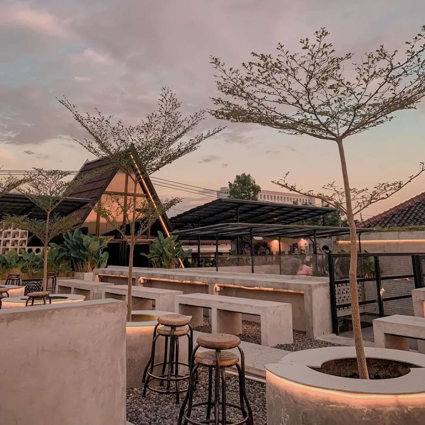 6 Cafe Estetik di Solo yang Punya Tempat Nyaman dan Makanan Enak