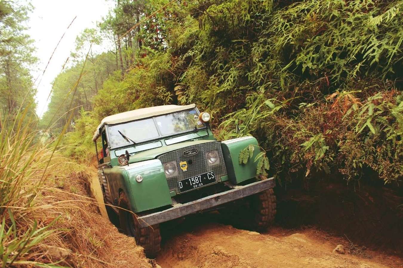 7 Rekomendasi Wisata Offroad Bandung yang Wajib Kamu Coba!