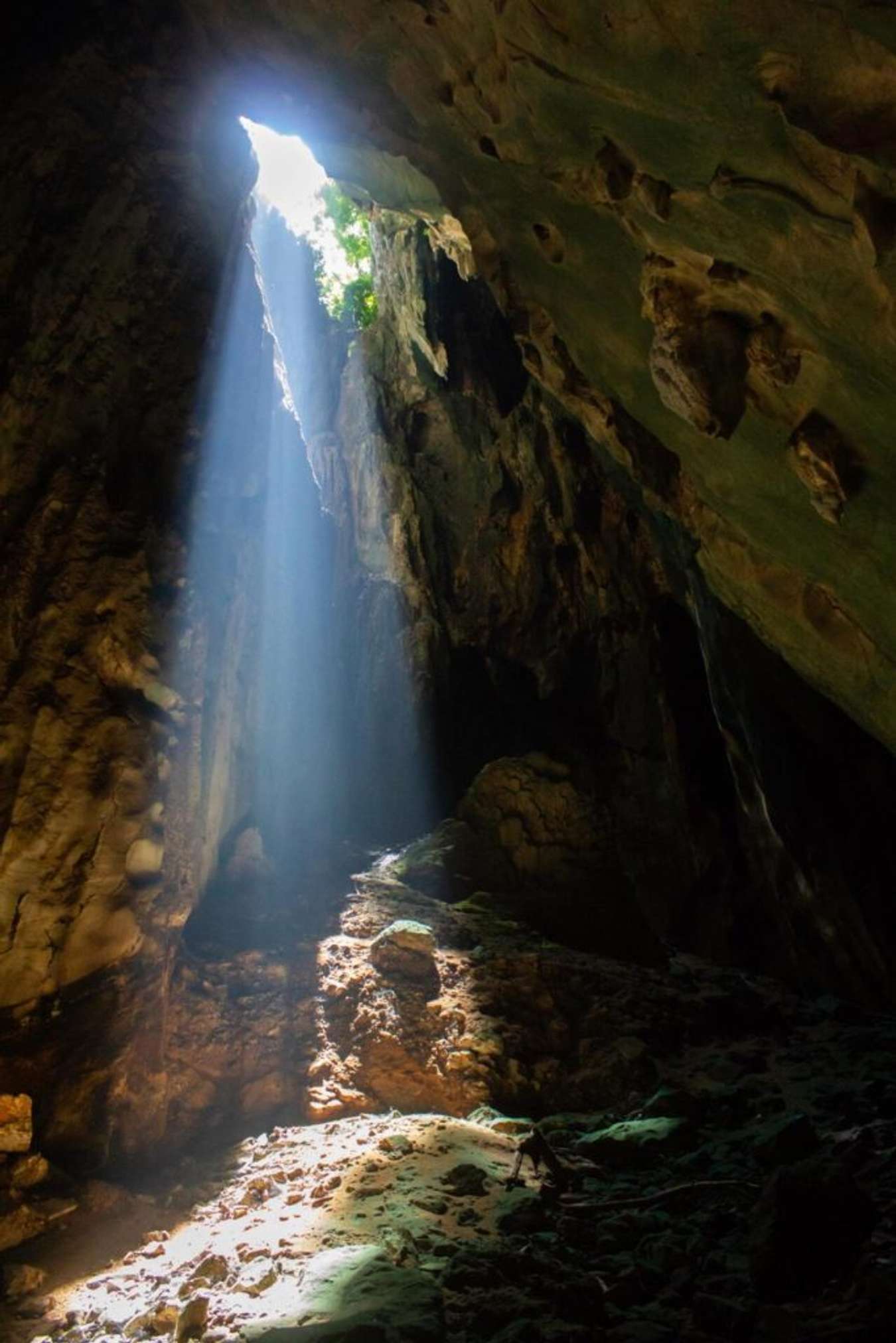 Chinh phục động Batu - Thánh địa của đạo Hindu tại Malaysia