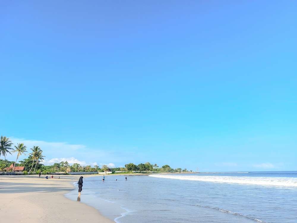 Pantai Pandan di Carita, Pantai dengan Nuansa Bali yang Kekinian