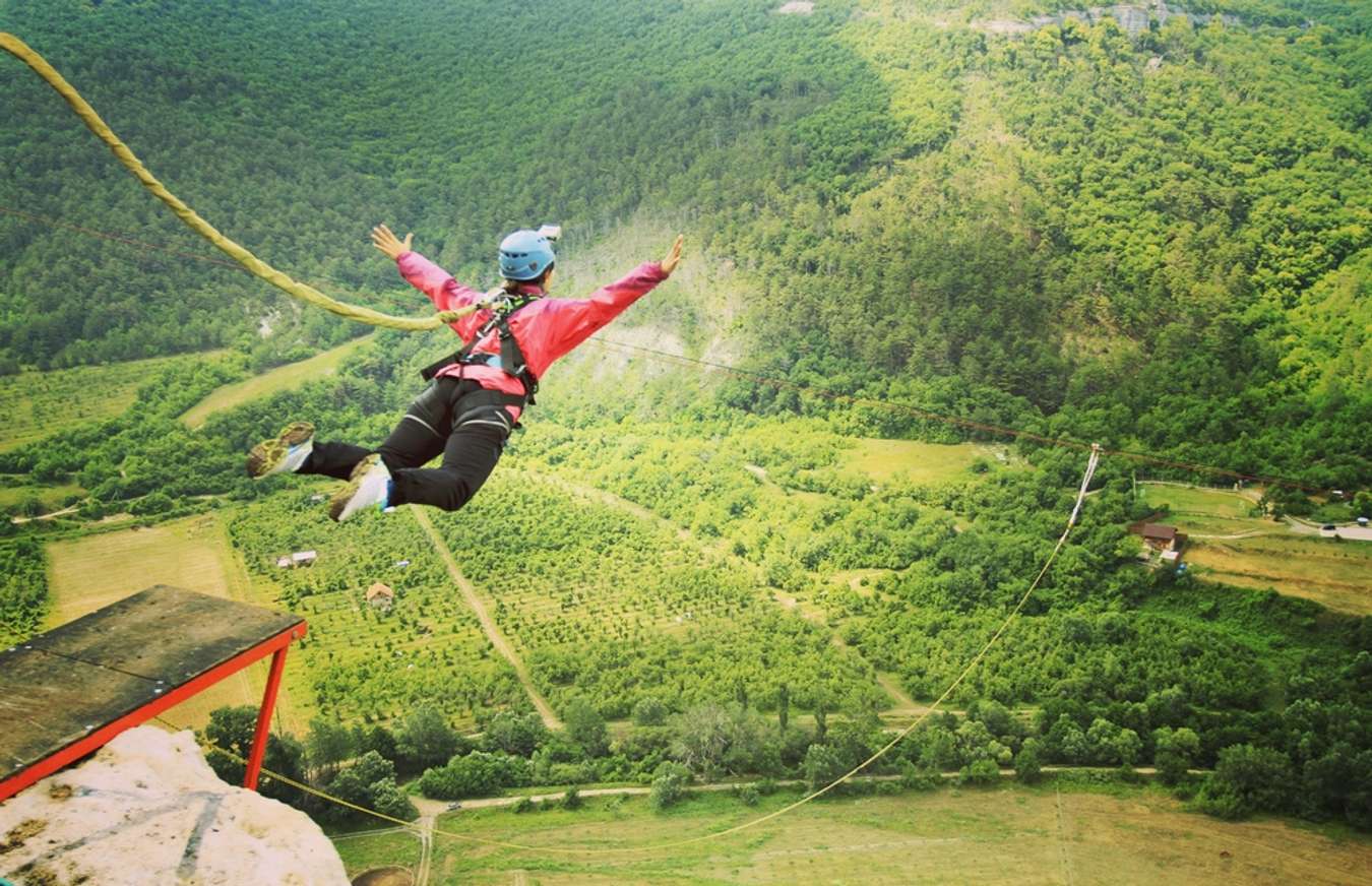 5 Rekomendasi Bungee Jumping Bali: Dengan Keindahan Alam