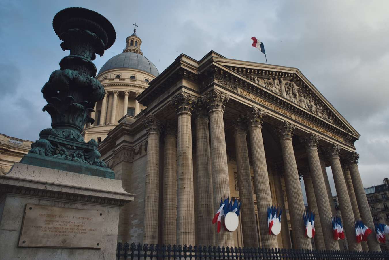 9 Monumen Ikonik dan Penting di Paris
