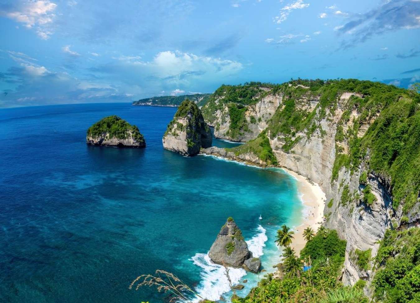 Diamond Beach Bali: Activities, Best Time to Go & More
