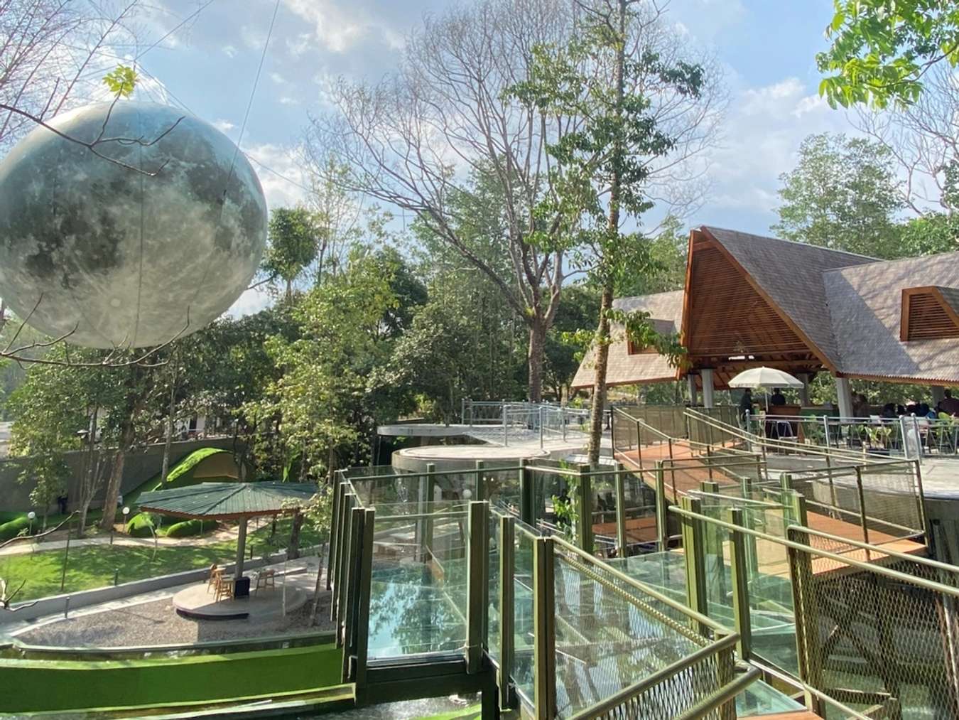 Wisata Nuansa Alam di Jogja: Spot Foto, Menu & Harga Tiket HeHa Forest