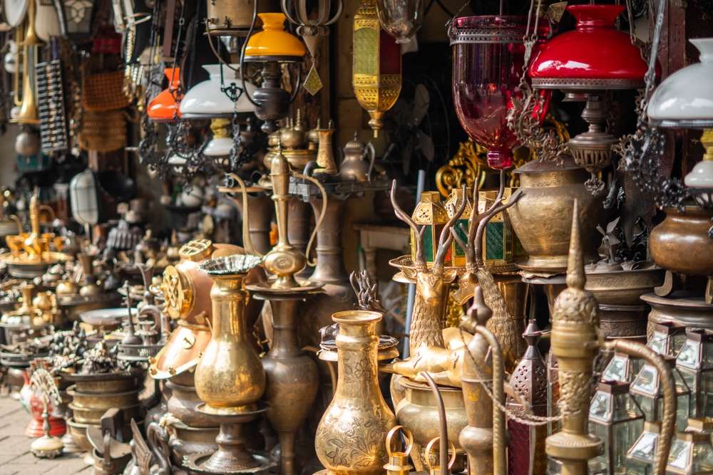 5 Rekomendasi Pasar Loak Jakarta untuk Hunting Barang Harga Murah