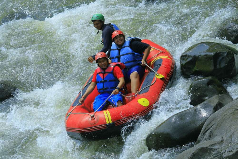 Goa Lalay: Lokasi, Jam Buka, Harga Tiket Masuk, dan Daya Tariknya