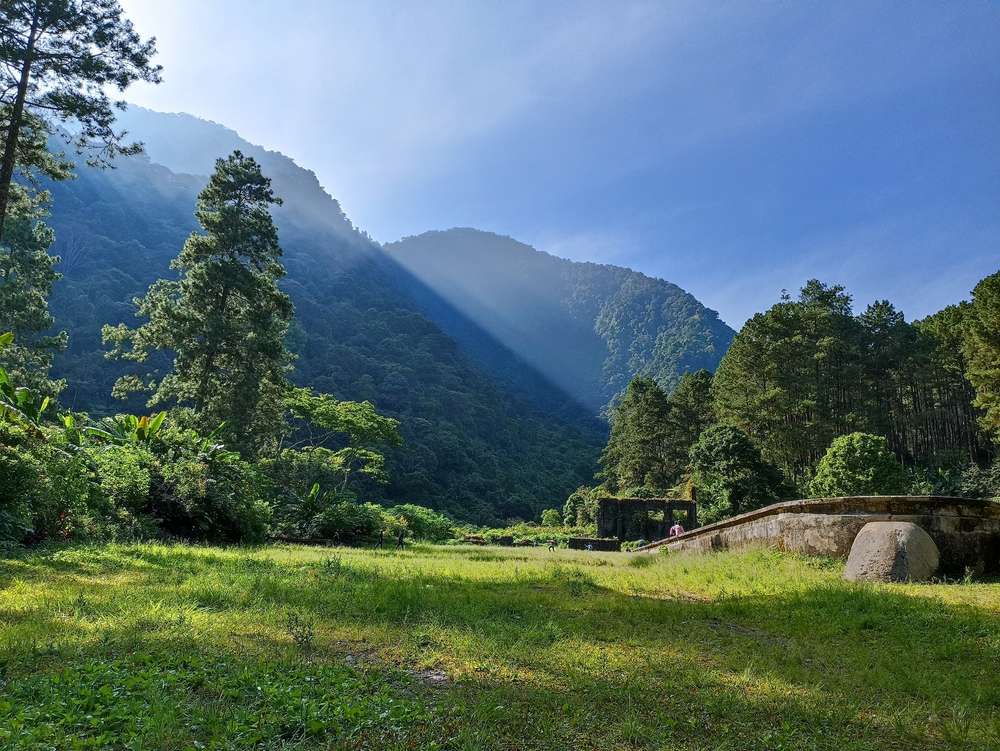 Berg Puntang, Wisata Bandung yang Hadirkan Cafe View Situs Budaya