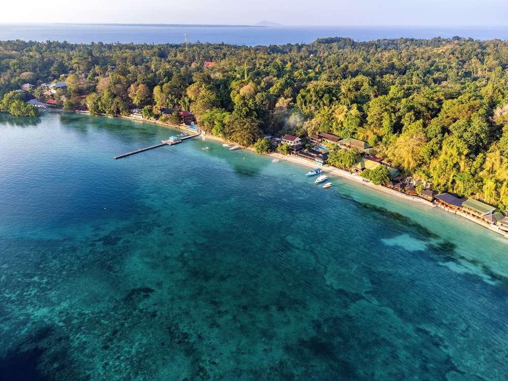 14 Oleh-Oleh Khas Manado Halal, Enak dan Bisa Jadi Kenang-kenangan!