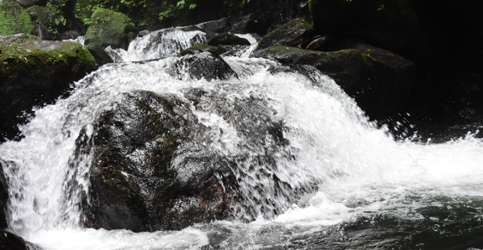 Curug Cilember: Cantiknya 7 Titik Air Terjun di Satu Lokasi