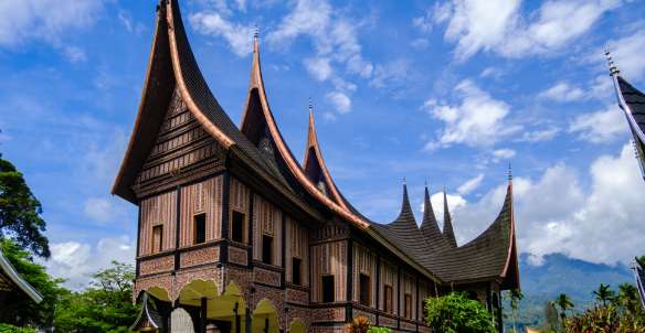 Tari Payung: Simbol Cinta dan Romantisme dari Minangkabau