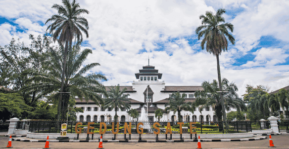 9 Ikon Kota Bandung Terpopuler & Ikonik