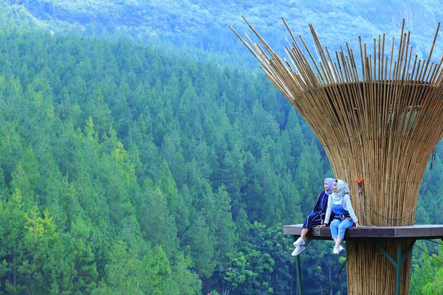 10 Wisata Dekat Tangkuban Perahu, Plus Rekomendasi Hotel Nyaman!