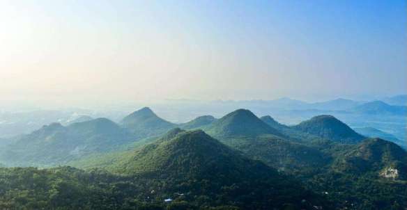 Rute, Fasilitas & Harga Tiket Kereta Manahan Priority KAI