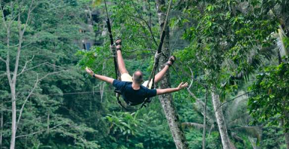 Rute, Fasilitas & Harga Tiket Kereta Manahan Priority KAI