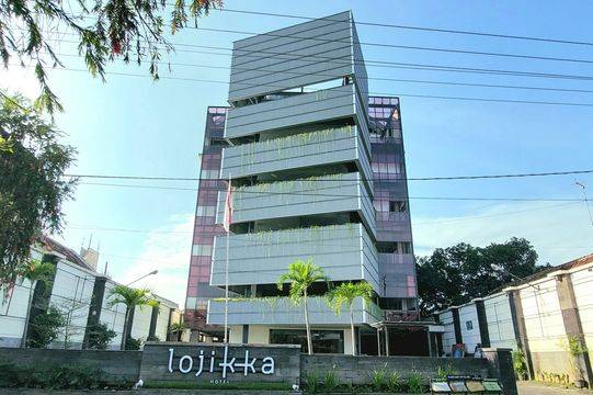 Keindahan Pantai JLS Tulungagung dan Rekomendasi Hotel Sekitarnya